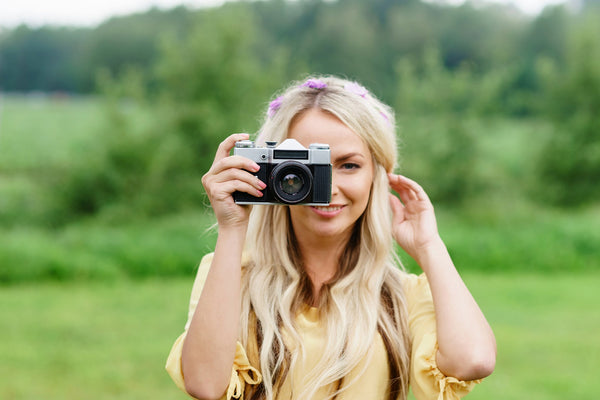 What is ISO & How to Choose the Correct ISO Setting - Pretty Presets ...